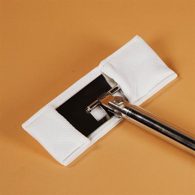 Sterile EasyReach™ Presaturated Cleaning Pads